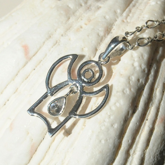 Lite engleanheng i sterling sølv med cubic circonia. - Epla