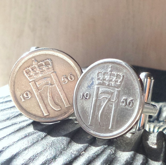 Fra 1956. Stilige, retro, mansjettknapper med norsk 25-øring. - Epla